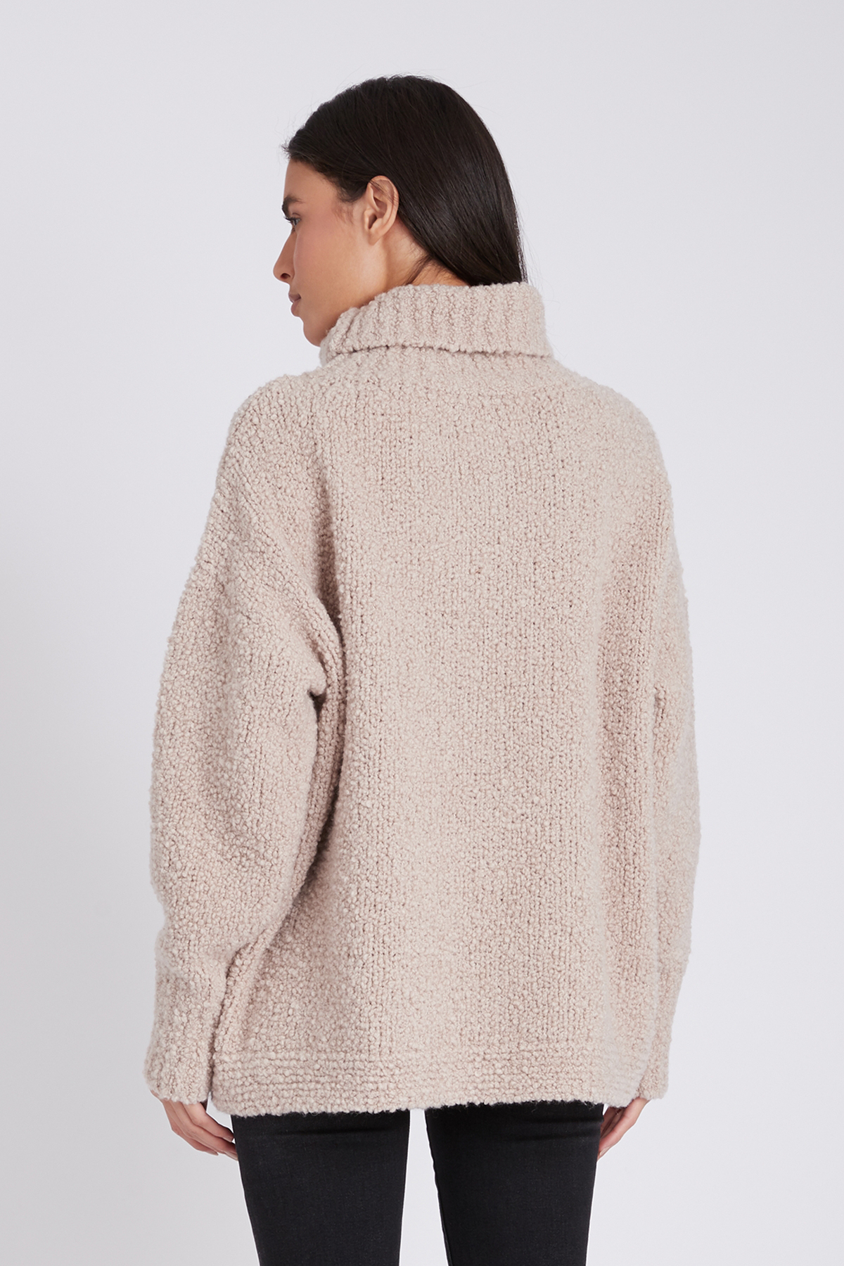 Pullover Fluffy Turtle | SOSUE | myCLASSICO.com Pullover Fluffy Turtle | SOSUE | myCLASSICO.com
